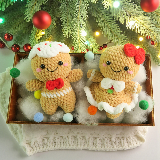 Ravelry: 2-in-1 Big Butt Christmas Gingerbread Man pattern by Emily Dang