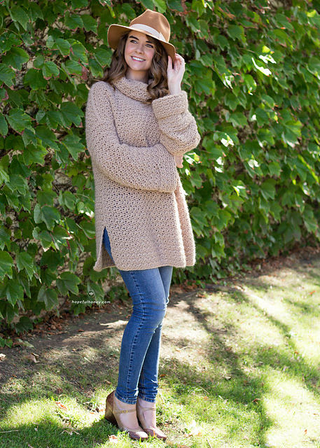 Ravelry: Fallow Fawn Roll Neck Sweater pattern by Olivia Kent