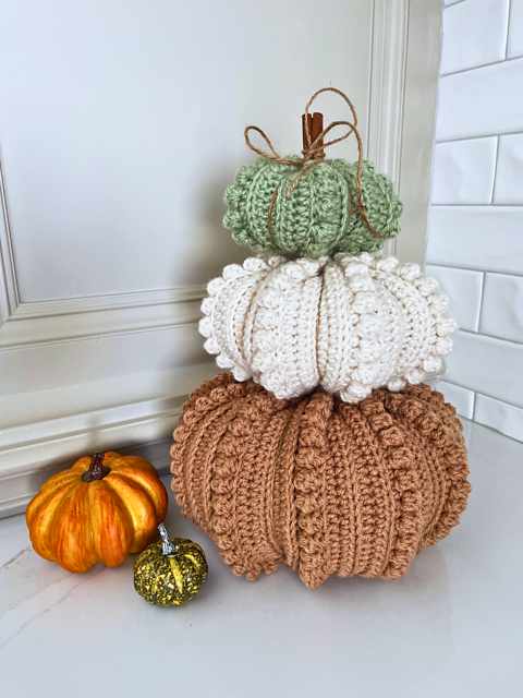 Ravelry: Farmhouse Bobble Pumpkins pattern by Elyse Eades