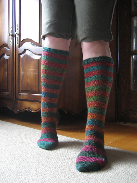 Ravelry: IndiAUNAJones' Gradient Knee Socks