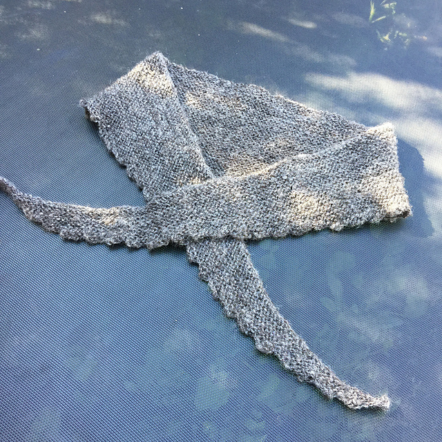 Ravelry: One row scarf pattern by Tracy Henwood