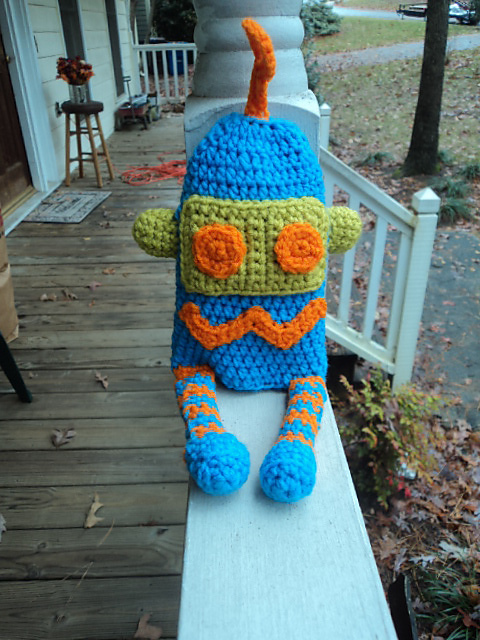 Ravelry: Robot Puppet pattern by Loops & Threads™ Design Team