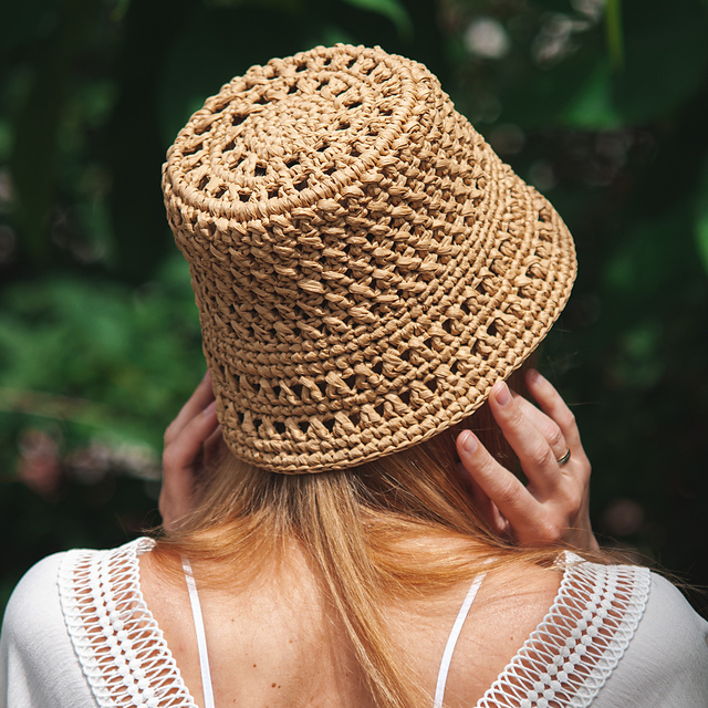 Ravelry: Merezhka raffia hat pattern by Olha Bilyk