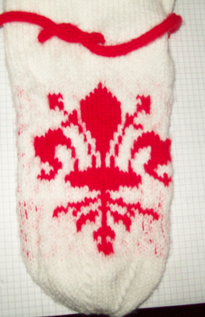 Ravelry: Florence Crest - Fleur de Lis; Giglio bottonato pattern by Iam ...