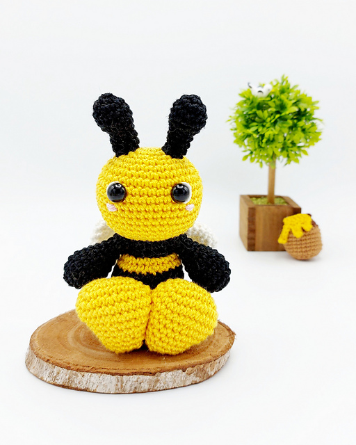 Ravelry: Bram, the Busy Bee pattern by Ineke Maas