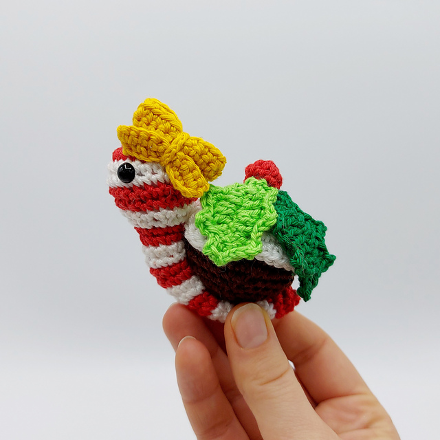 Ravelry: Shelly, the Candy Cane Snail pattern by Ineke Maas