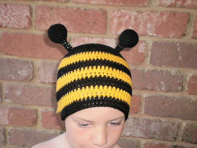 Ravelry: Bumblebee Beanie pattern by Jacqui Delaney