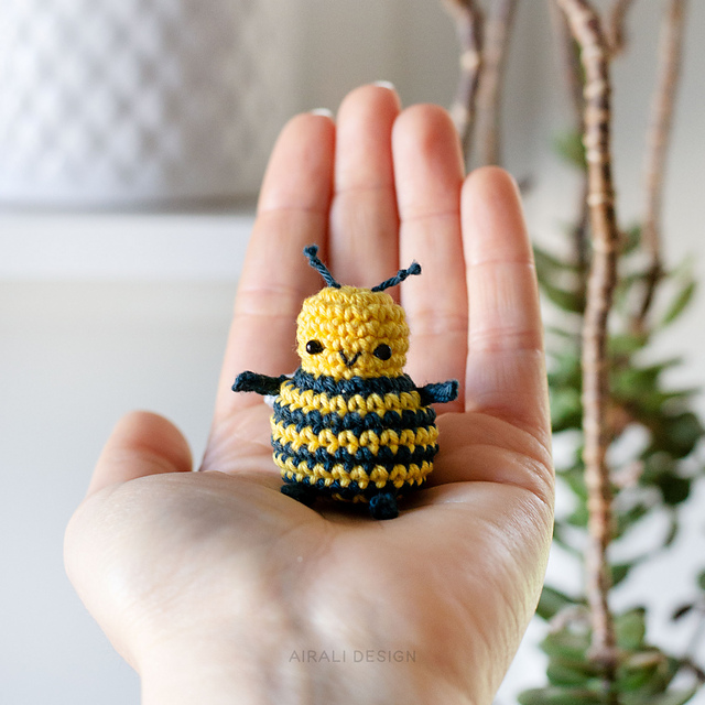 Ravelry: BB the Bee pattern by Ilaria Caliri (aka airali)