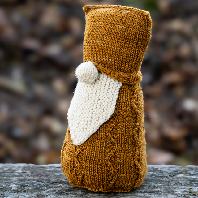 Ravelry: Gnarley pattern by Sarah Schira