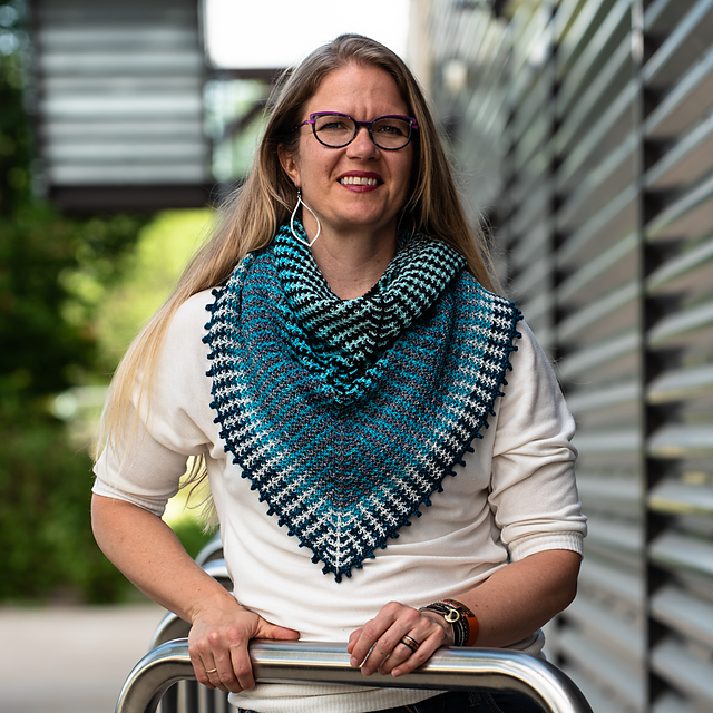 Ravelry: Gradient Playground pattern by Sarah Schira