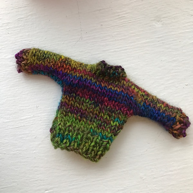 Ravelry: Mini Sweater pattern by Ann Szwarc