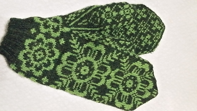 Ravelry: Damevott fra Selbu pattern by Rauma Designs