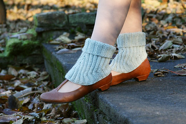 Ravelry: Strictly Stylish Spats pattern by Susan Crawford