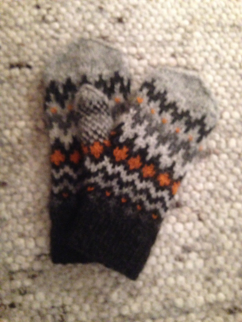 Ravelry: Ingridhus' Husband Handtek mittens