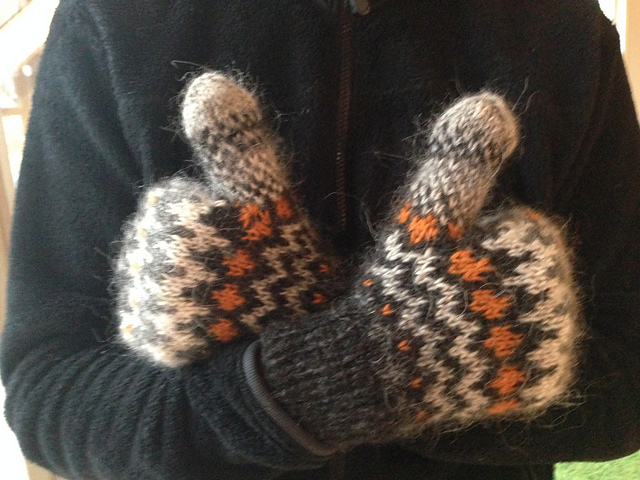Ravelry: Ingridhus' Husband Handtek mittens