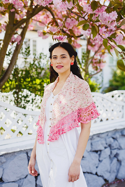 Ravelry: Blathanna Shawl pattern by Sarah McFall