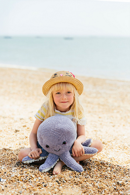Ravelry: Oscar the Octopus pattern by Victoria Kairis