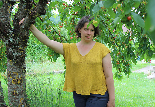 Ravelry: Simply Linen pattern by Louise Dietz