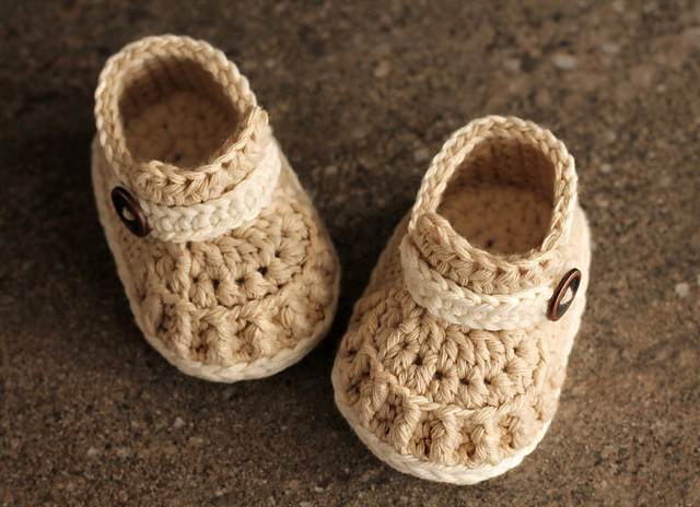 Ravelry: Tiber Loafer pattern by Alana Harley