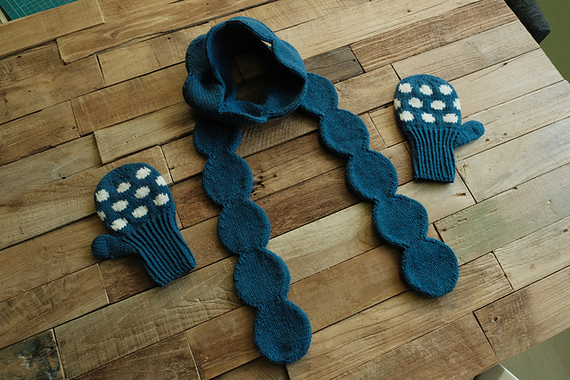 Ravelry: Link scarf pattern by Inyoung Kim(Mielaworkshop)