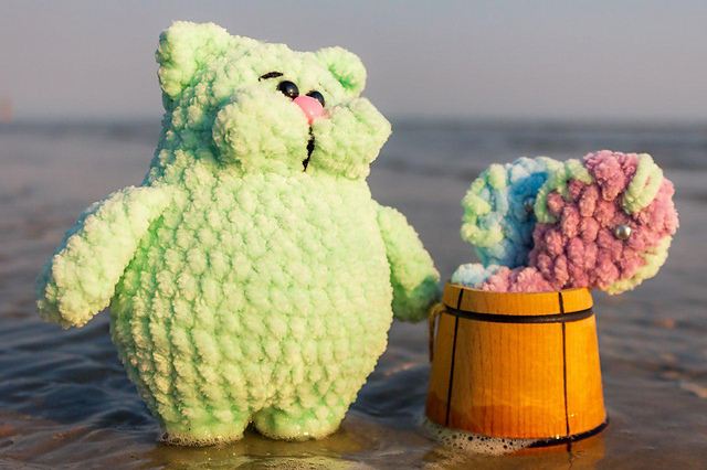 Ravelry: Fat Cat pattern by Iris F.