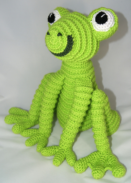 Ravelry: Corduroy Cuddlers - Froggy pattern by Kevin Price