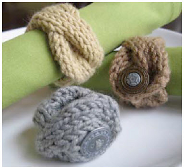 Ravelry: Classic Cable Napkin Rings pattern by Michelle Hunter