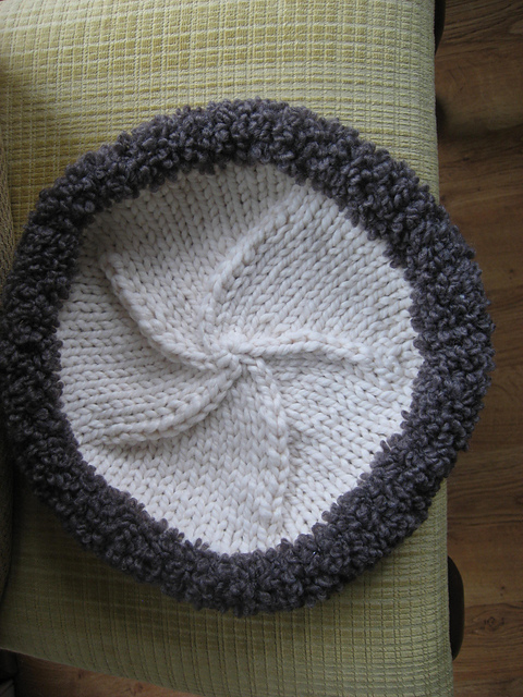 Ravelry: Russian Beanie pattern by boo boo