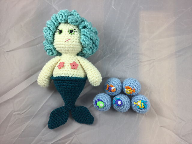 Ravelry: Mermaid & Her Fish Friends pattern by Lisa Kingsley
