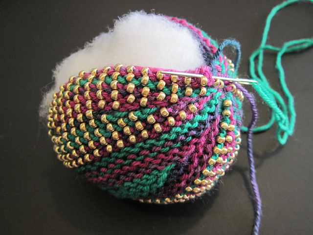 Ravelry: JackieES's 3 Variations on the Beaded Ball