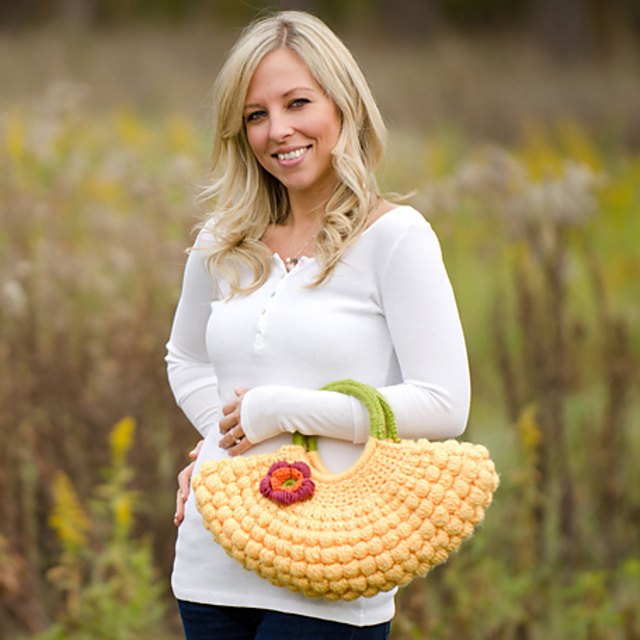 Ravelry: Vintage Fan Purse pattern by Yay Crochet!
