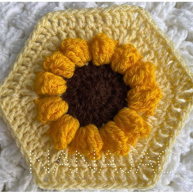 Ravelry: NanaJac's Sunflower Hexagon pattern by Jacqui Waters