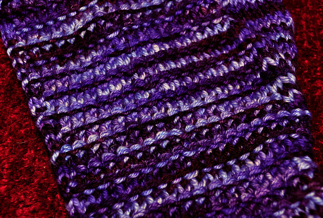 Ravelry: JaimeLouise's Dragon Hide Mitts