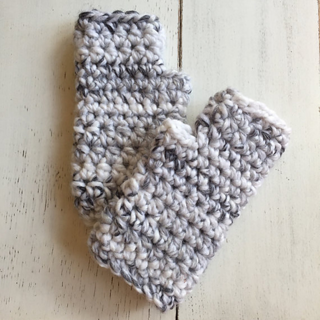 Ravelry: Seneca Mitts pattern by Jamie Williams