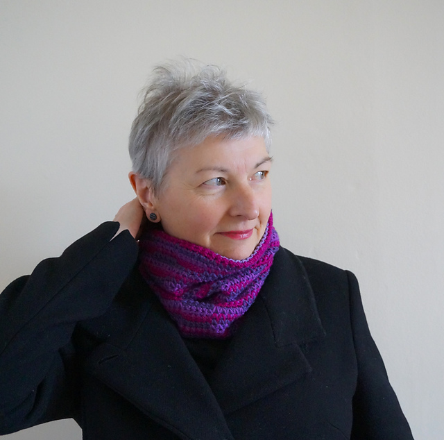 Ravelry: Redford Cowl pattern by Jane Howorth