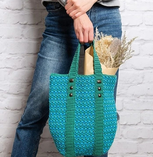 Ravelry: Tweedy Shopper pattern by Jane Howorth