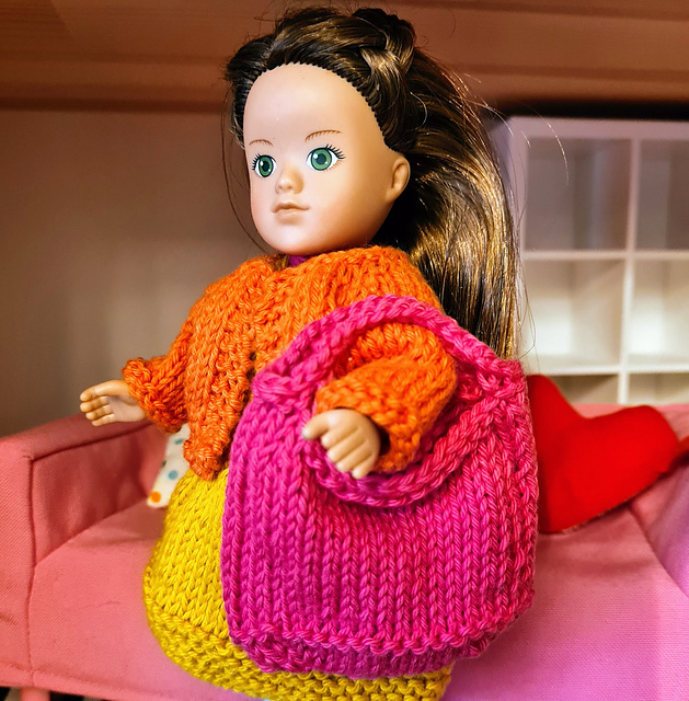 Ravelry: 7 Inch Doll Bag pattern by Jane Terzza