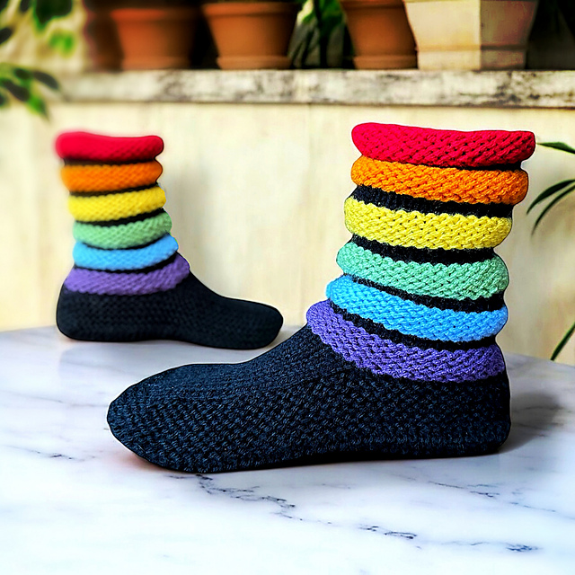 Ravelry: Slippers with a Puffy Cuff pattern by Janis Frank