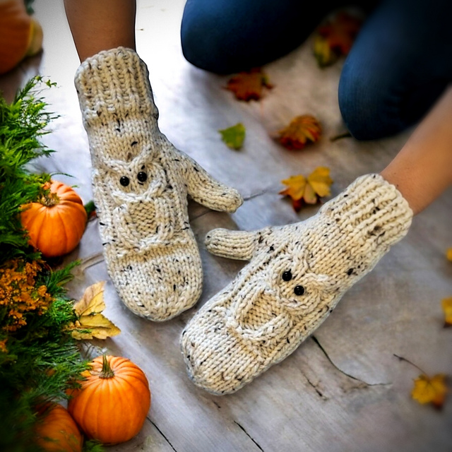 Ravelry: Extra Thick Owl Mittens pattern by Janis Frank