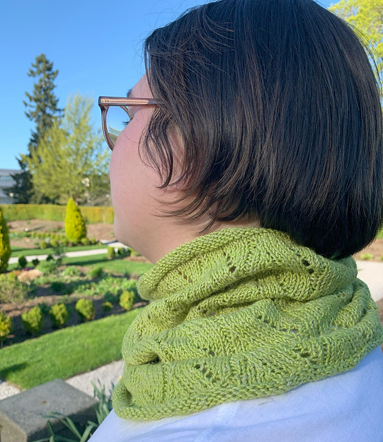 Ravelry: Bigelow Park Lace Cowl in Three Sizes pattern by Kaia Petersen