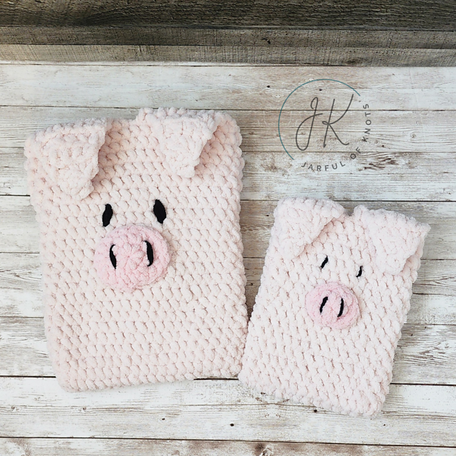 Ravelry: Piggy Tablet Sleeve pattern by Chung Yang