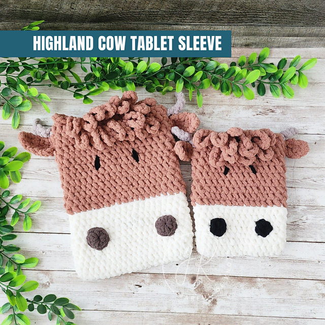 Ravelry: Highland Cow Tablet Sleeve pattern by Chung Yang