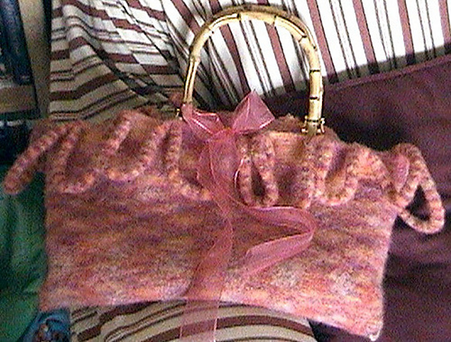 Ravelry: Felted Loopy Tote Bag pattern by Virginia Rowan Rokholt