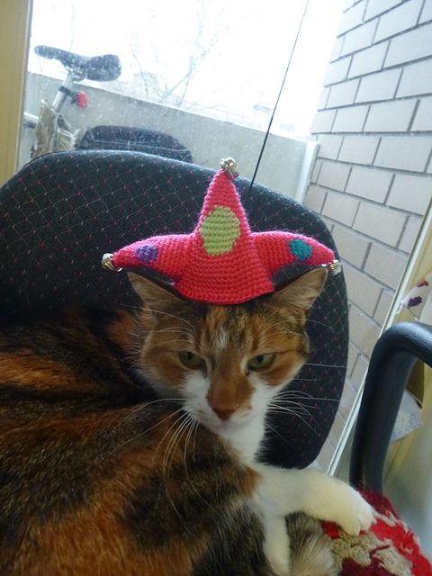 Ravelry: Kitty cat jester hat pattern by Jazmo Tennant