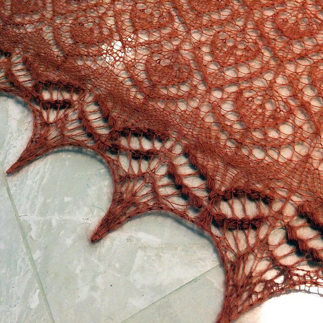 Ravelry: Ginger Fox Shawl pattern by Jeanne Vass
