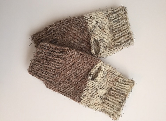 Ravelry: Two Tone Texting Gloves pattern by Trysten Molina