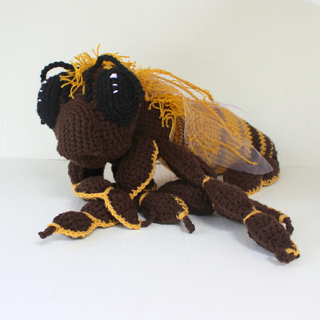 Ravelry: Honey Bee: A Buggable pattern by Jenna Wingate