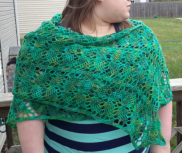 Ravelry: Leaf Shawl pattern by Nichelle van der Weide