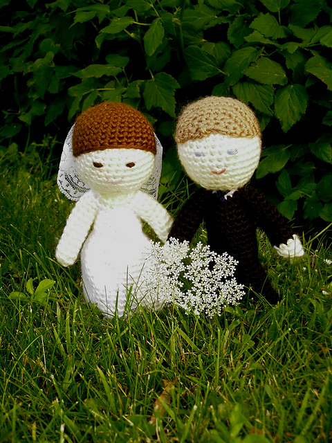Ravelry: Bride and Groom: Amigurumi Dolls pattern by Jenni Ferwerda