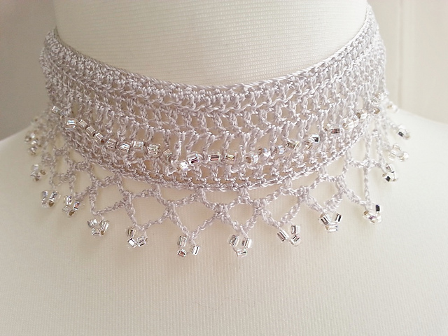 Ravelry: Choker pattern by Jennie Atkinson